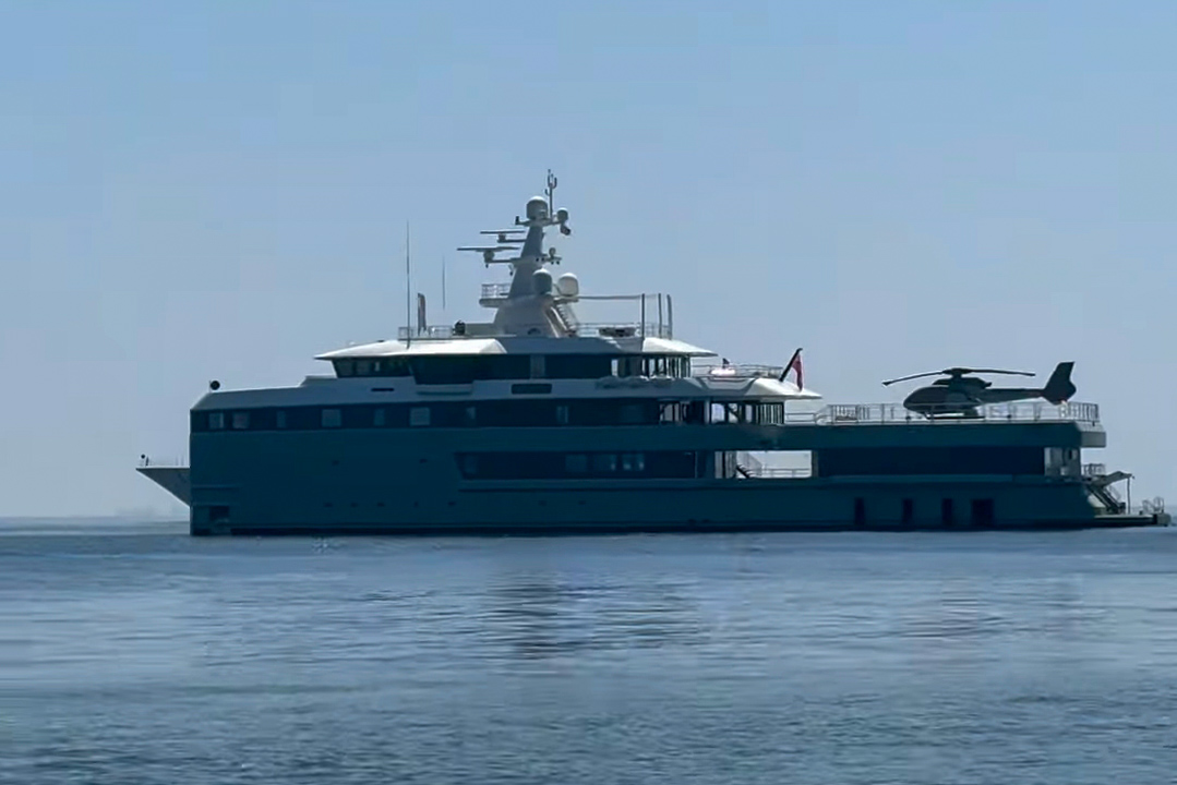 Anawa Anchors in Paradise: Maldives Hosts the Magnificent 62-Metre ...