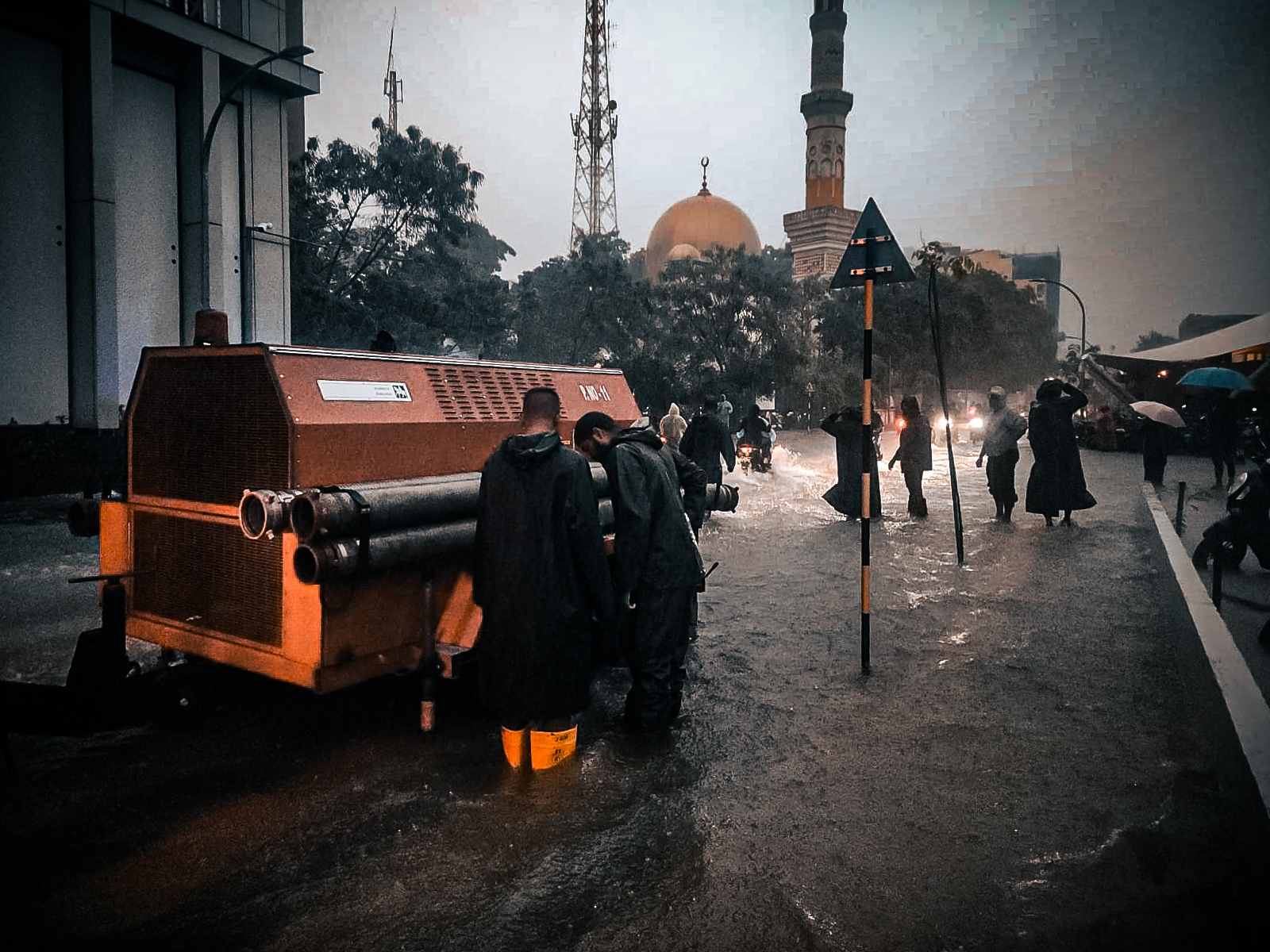 Malé's Streets Restored: MNDF's 21-Hour Mission Removes 30,569 Tons of ...